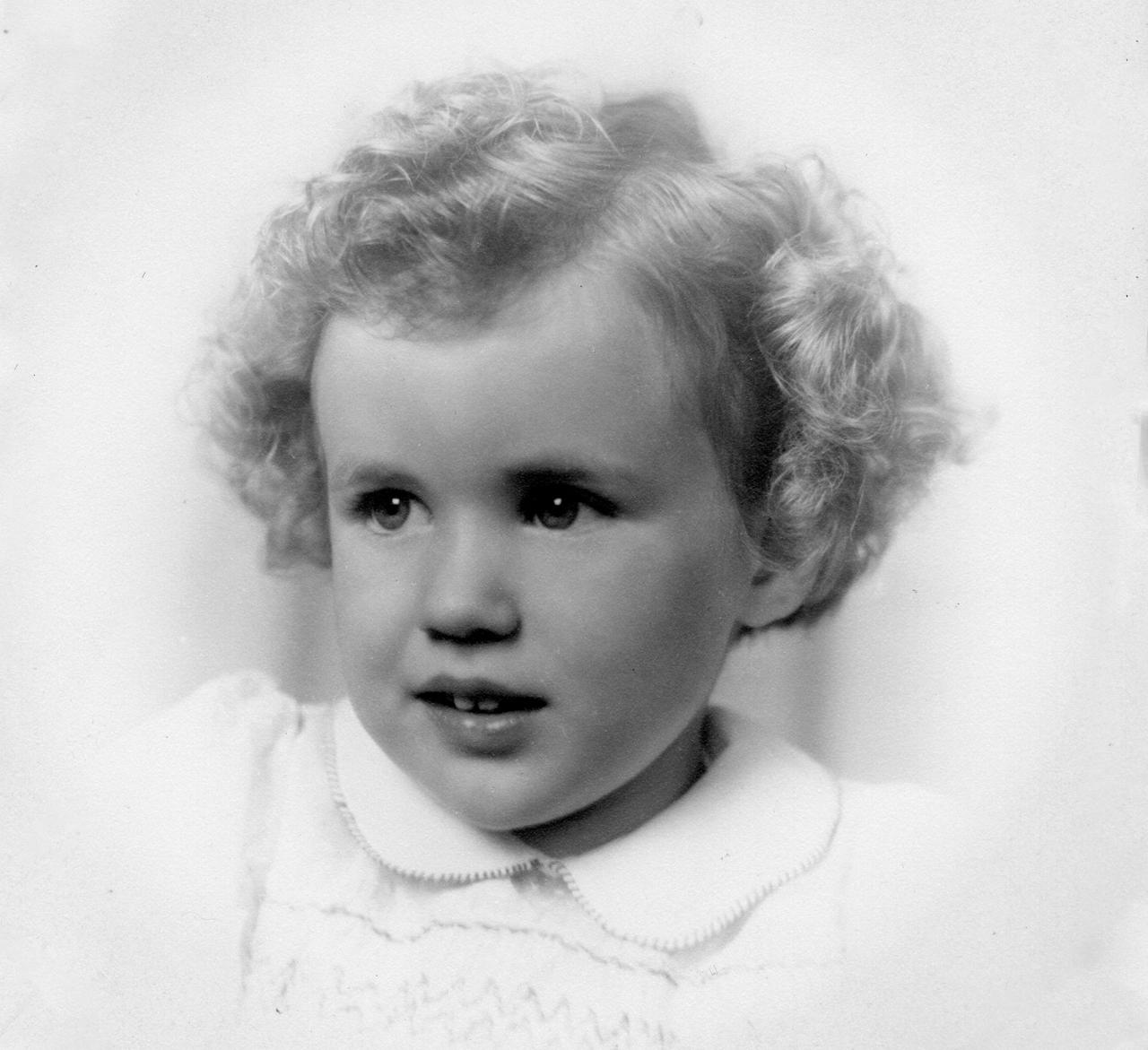 Remembering Lynn | Lynn McNeil Forbes: 1 Nov 1941 - 14 Jul 2017